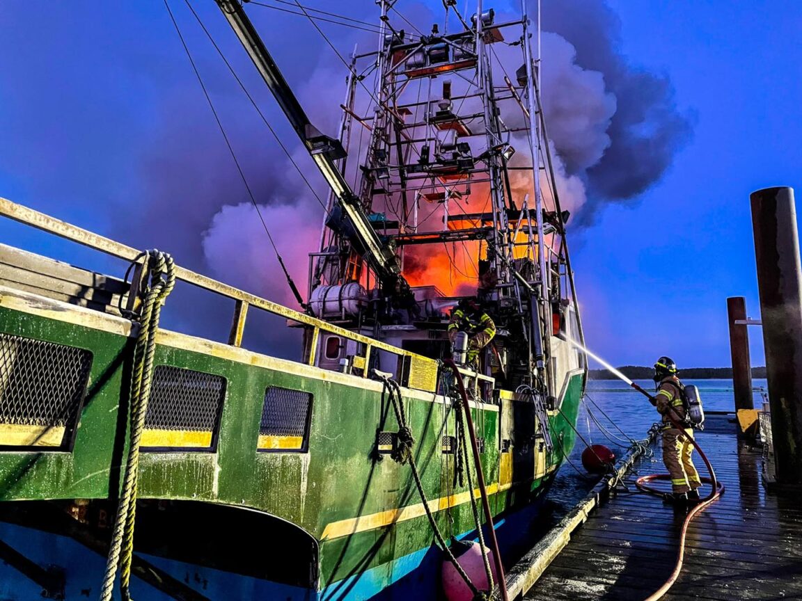 Check Out Crazy Photos Of Rupert Firefighters Battling Crab Boat Blaze ...